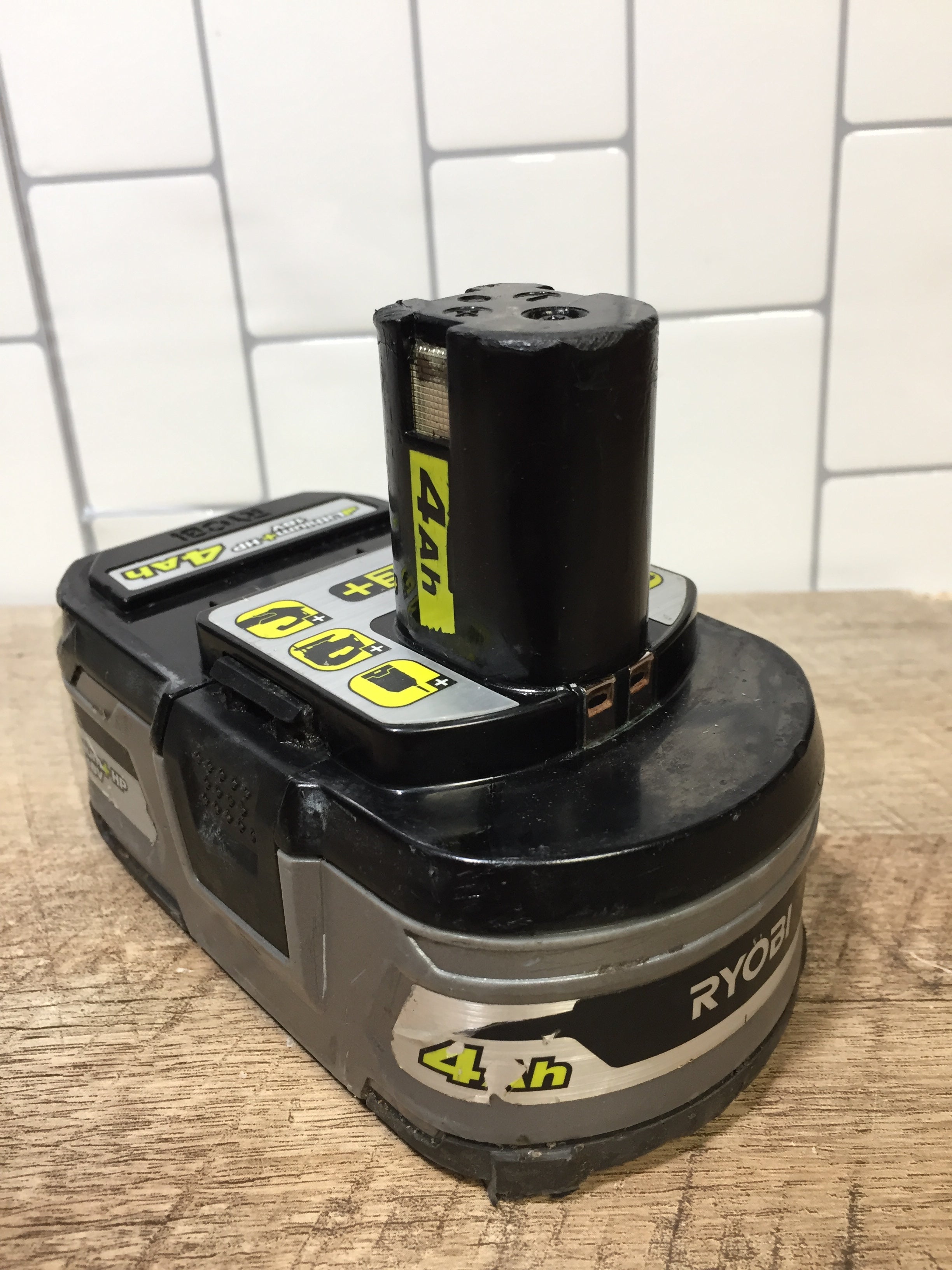 **PARTS ONLY** Genuine RYOBI P192 18V 4.0Ah Battery **DEFECTIVE**