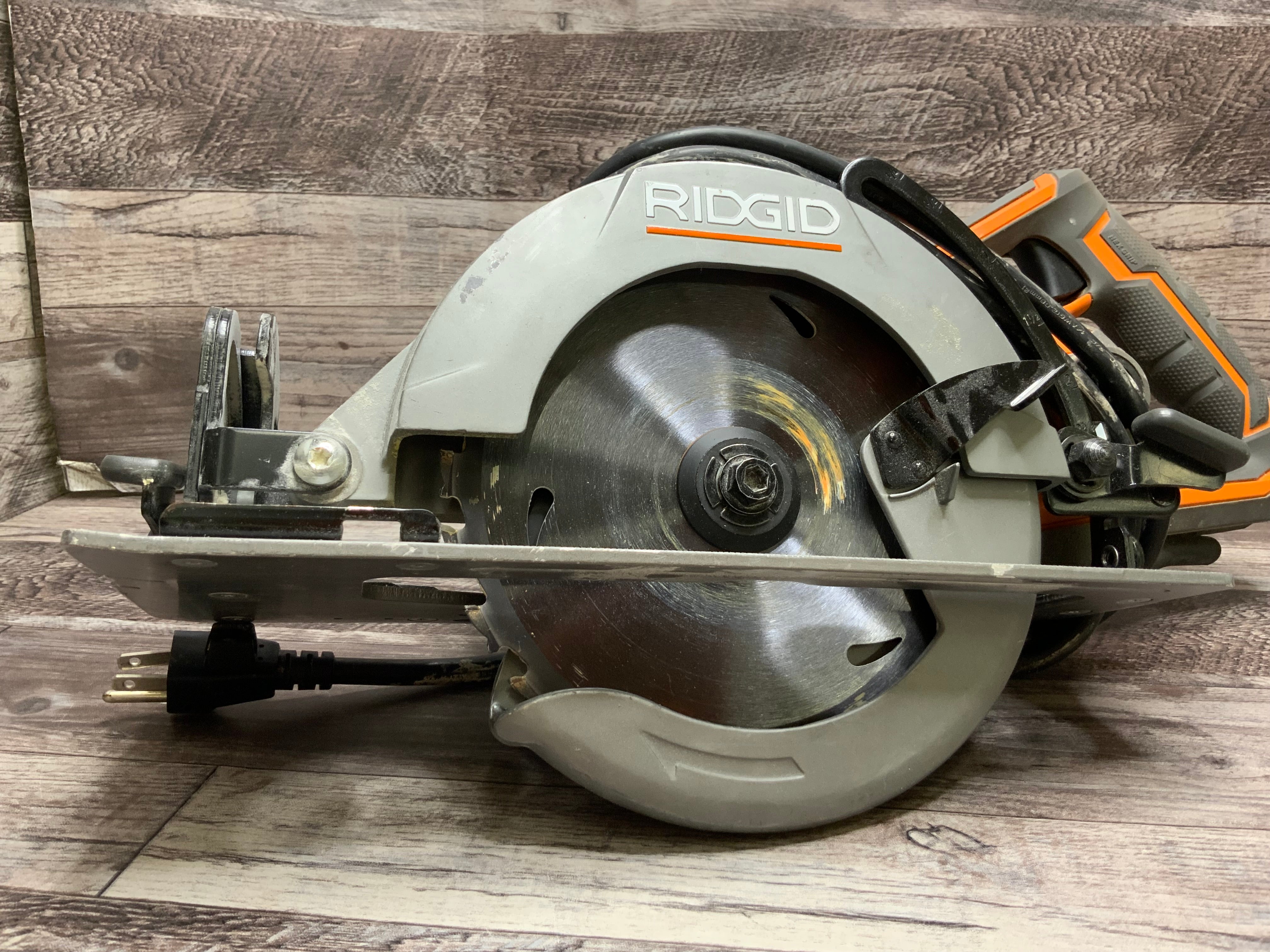 Ridgid R32104 THRUCOOL 7-1/4 in. Worm Drive Circular Saw