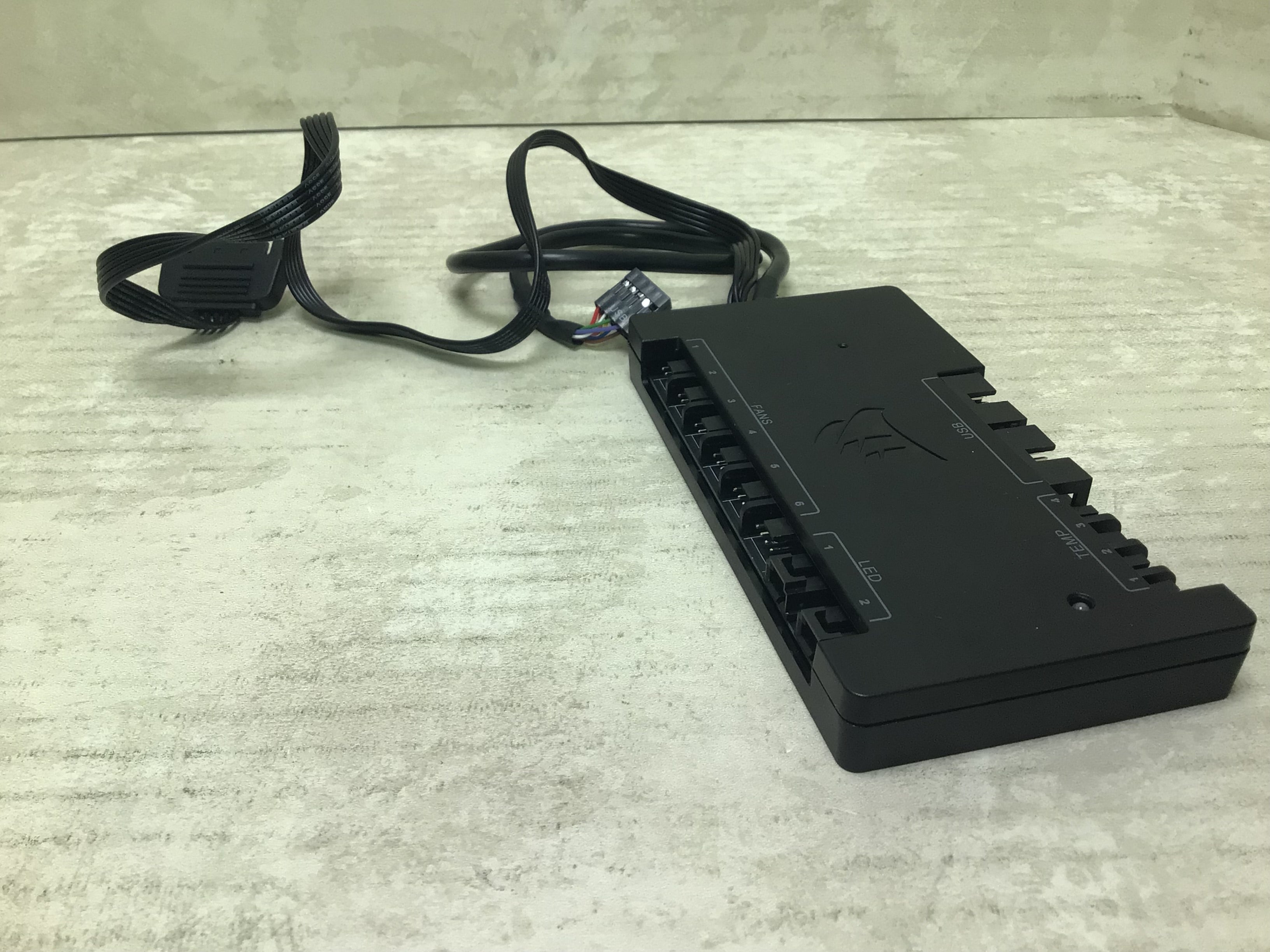 Corsair iCUE Commander PRO Smart RGB Lighting and Fan Speed Controller