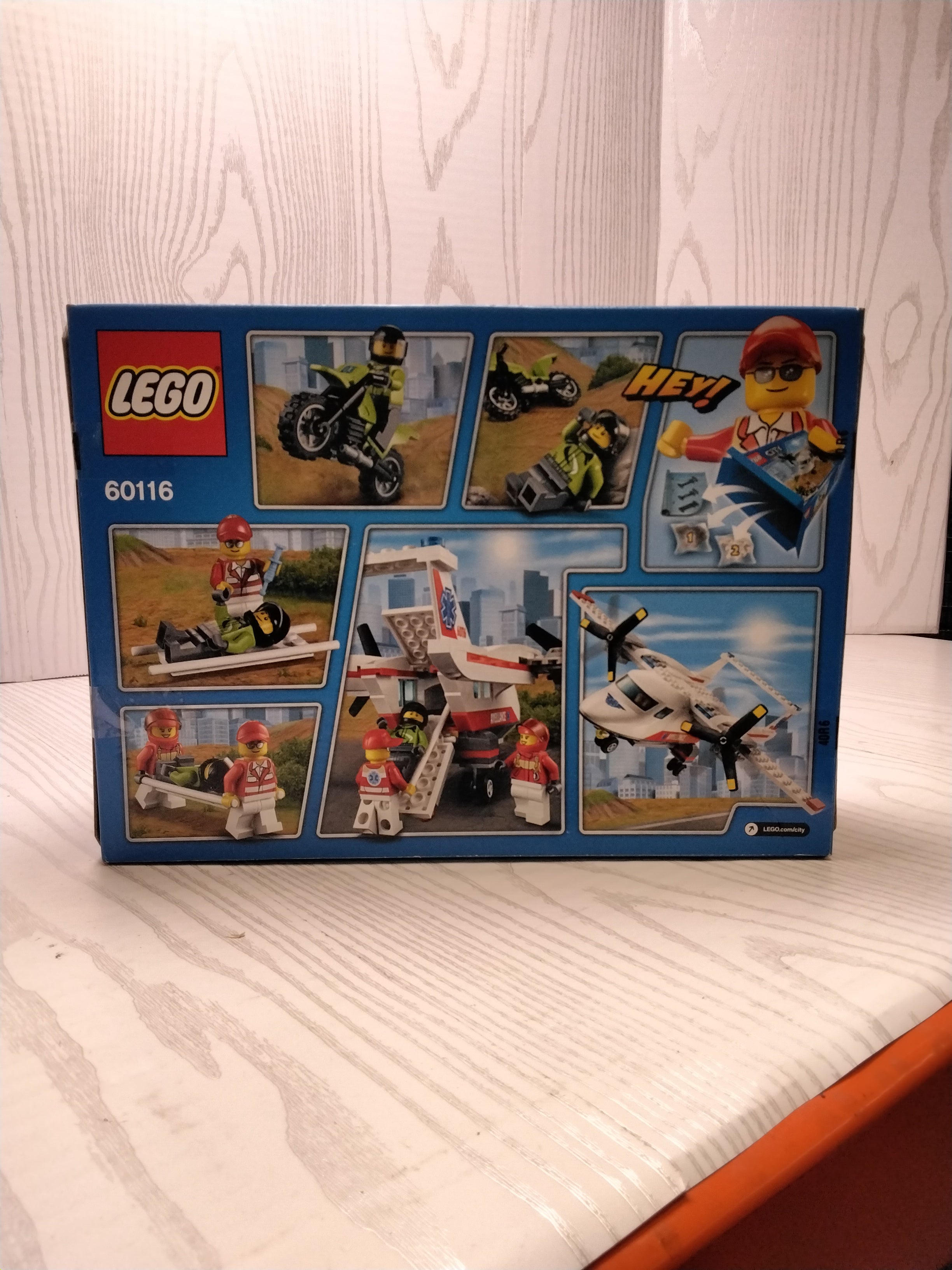 LEGO City Great Vehicles Ambulance Plane (183 Piece)