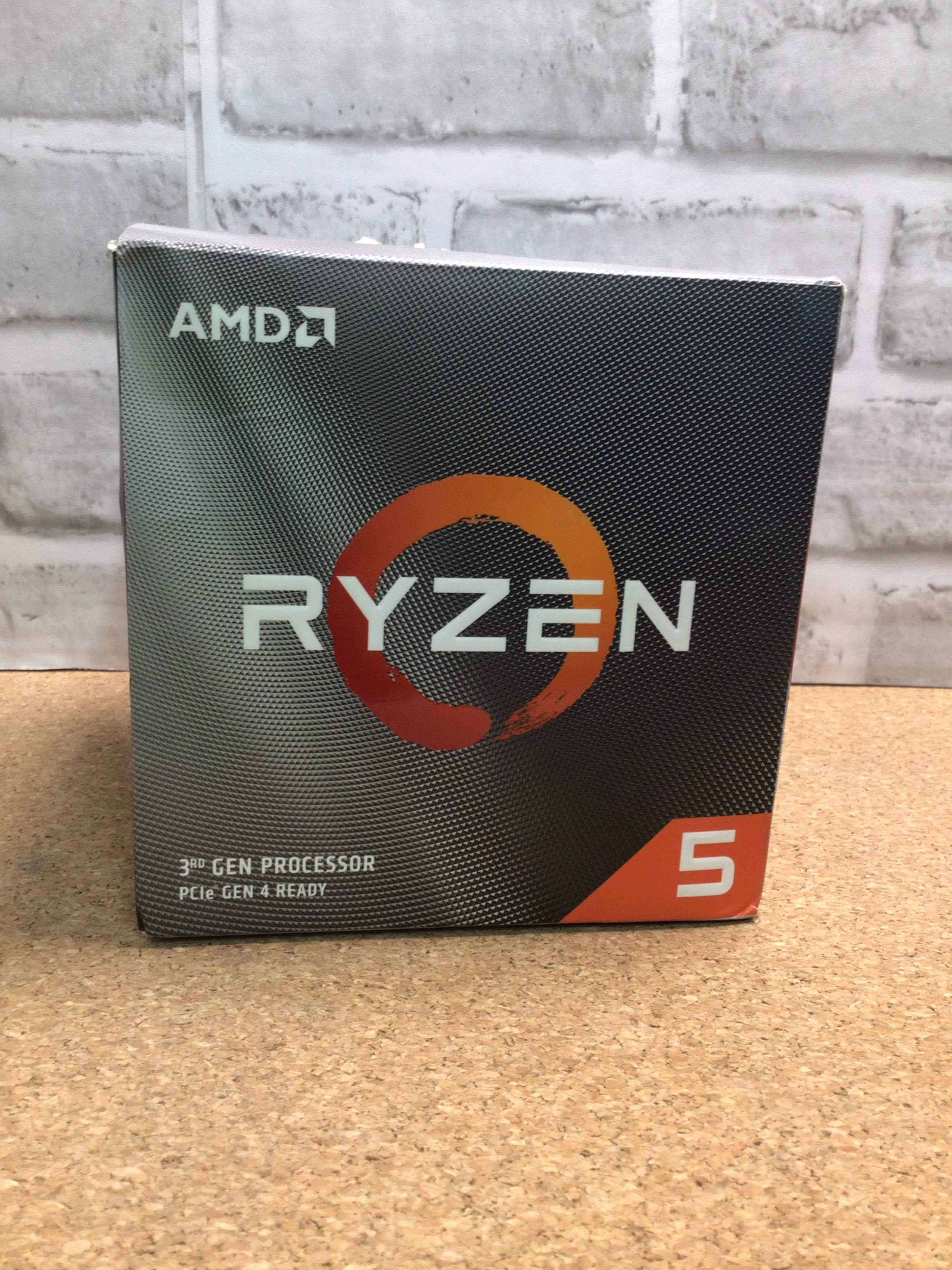*Used* AMD Ryzen 5 3600X 6-Core, 12-Thread Desktop Processor/Wraith Sp