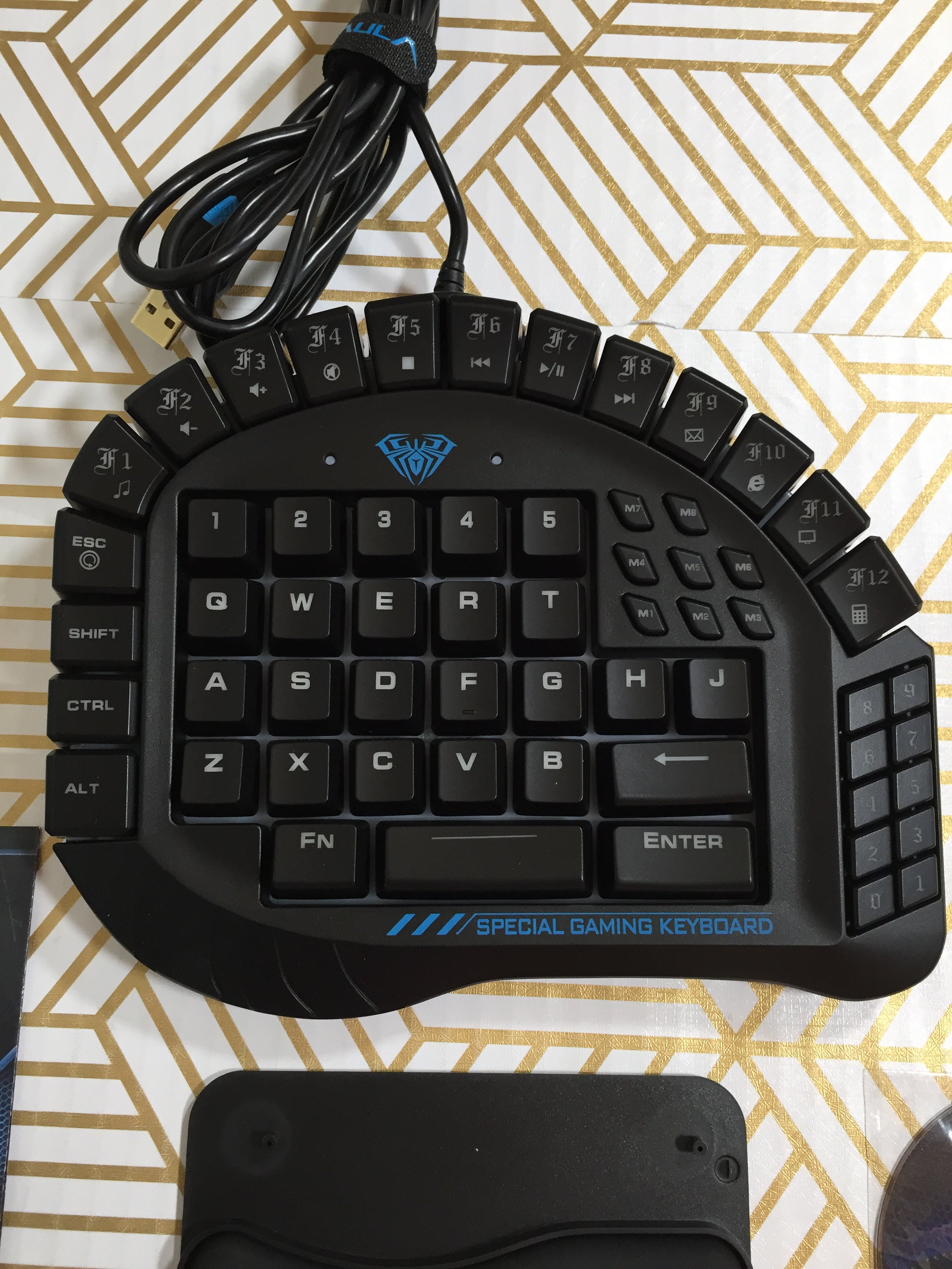 Beastron Aula Excalibur One Handed Mechanical Gaming Keyboard, Blue Sw