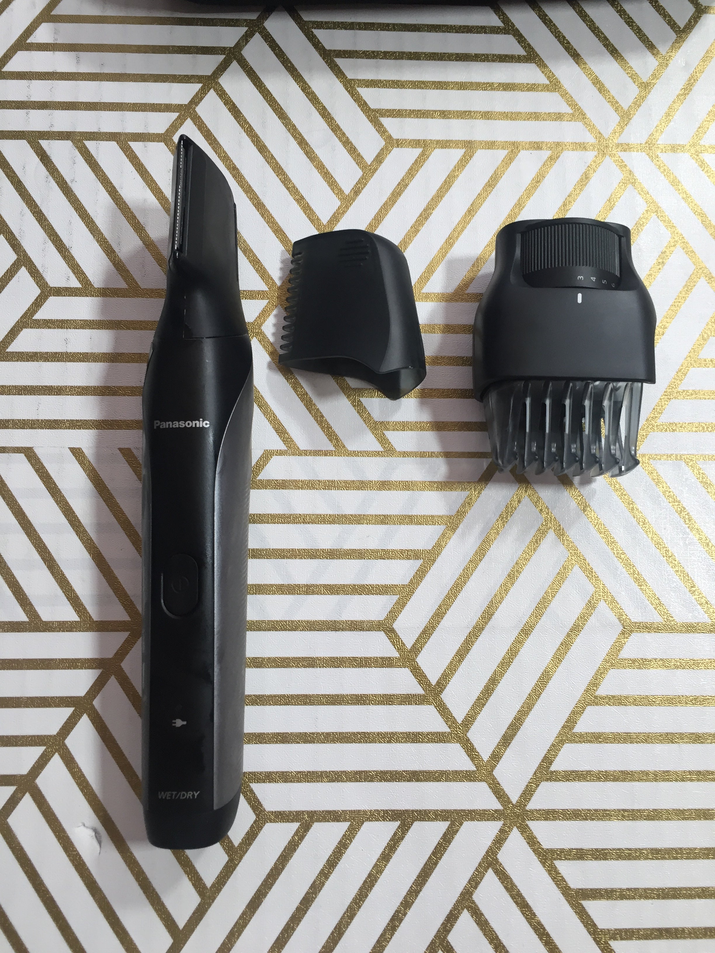 Panasonic Cordless Electric Body Groomer for Men/Women Wet/Dry ER-GK80