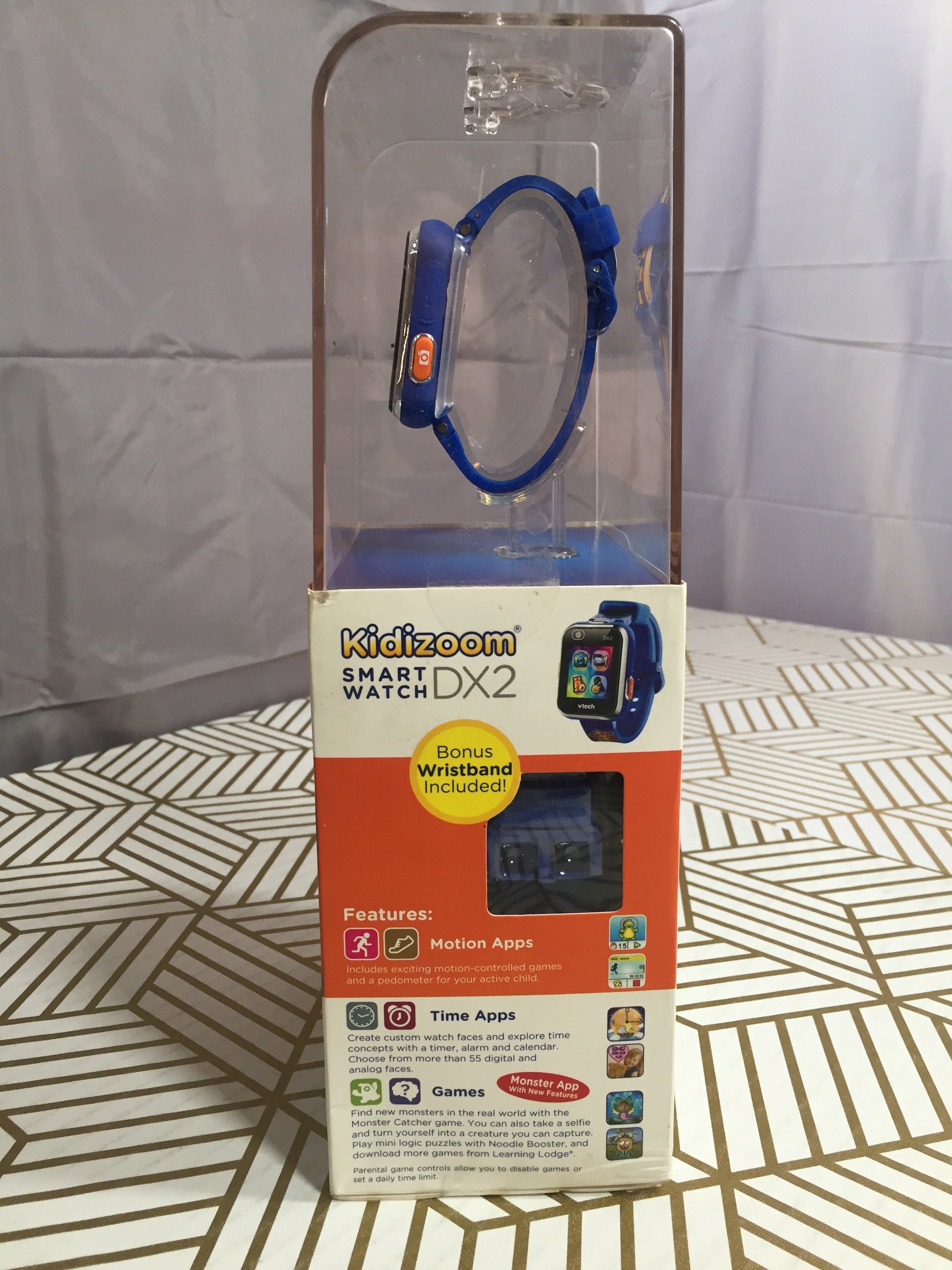 VTech KidiZoom Smartwatch DX2 Skateboard Swoosh with Bonus Wristband