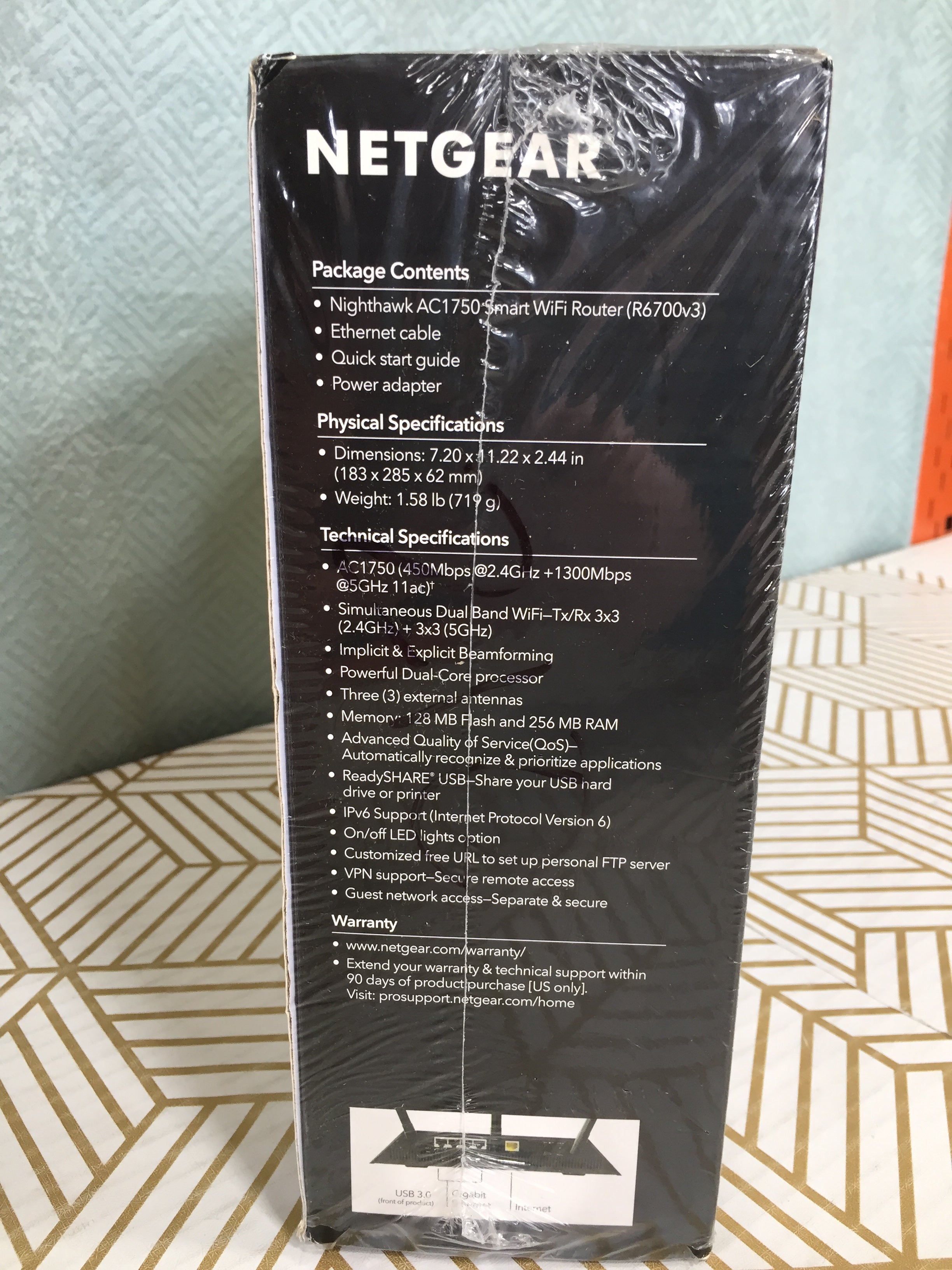 NETGEAR Nighthawk Smart Wi-Fi Router, R6700 - AC1750 *SEALED* NETGEAR Nighthawk Smart Wi-Fi Router, R6700 - AC1750 *SEALED*