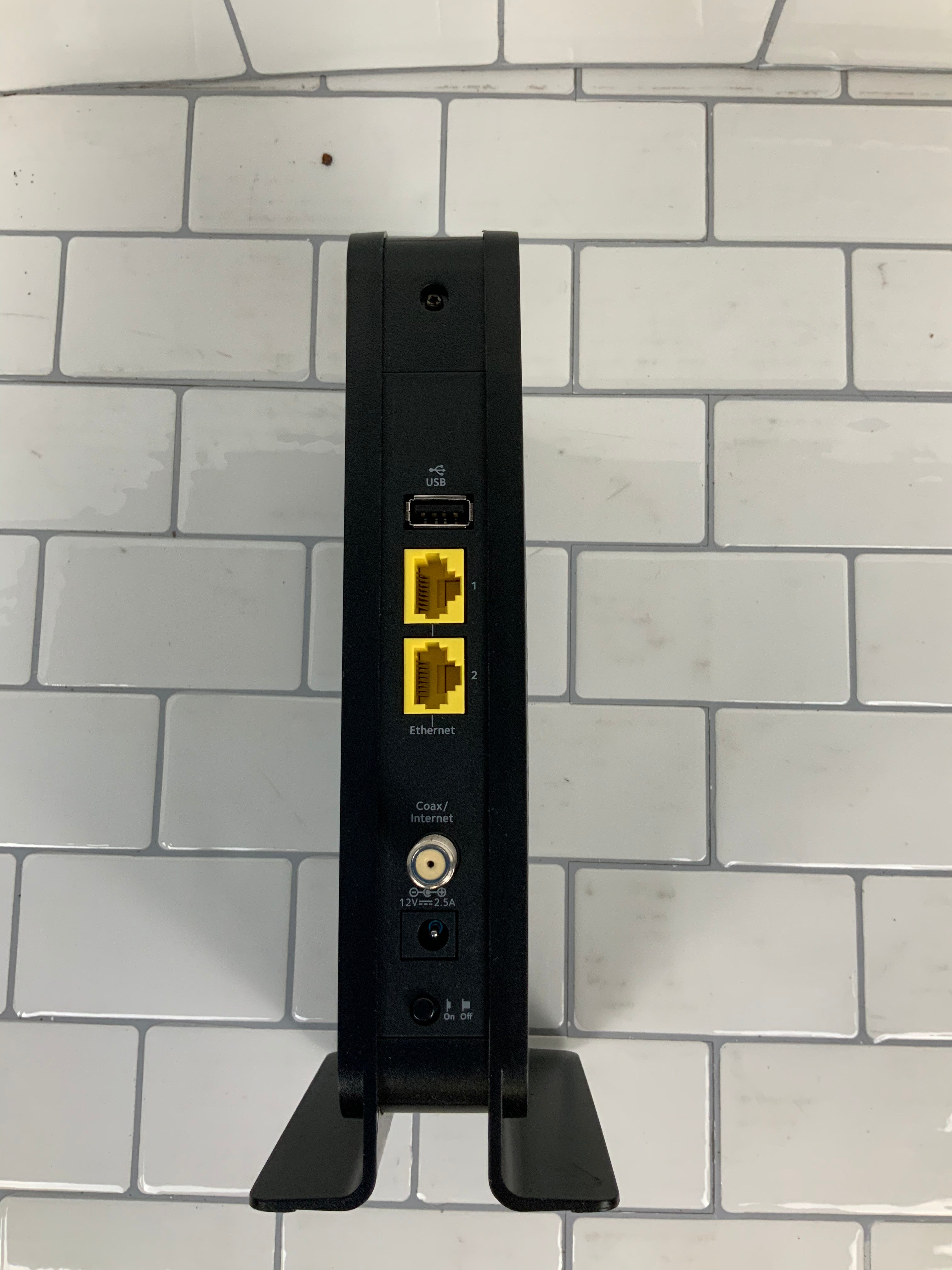 Netgear N600 WiFi Cable Modem Router-Refurbished