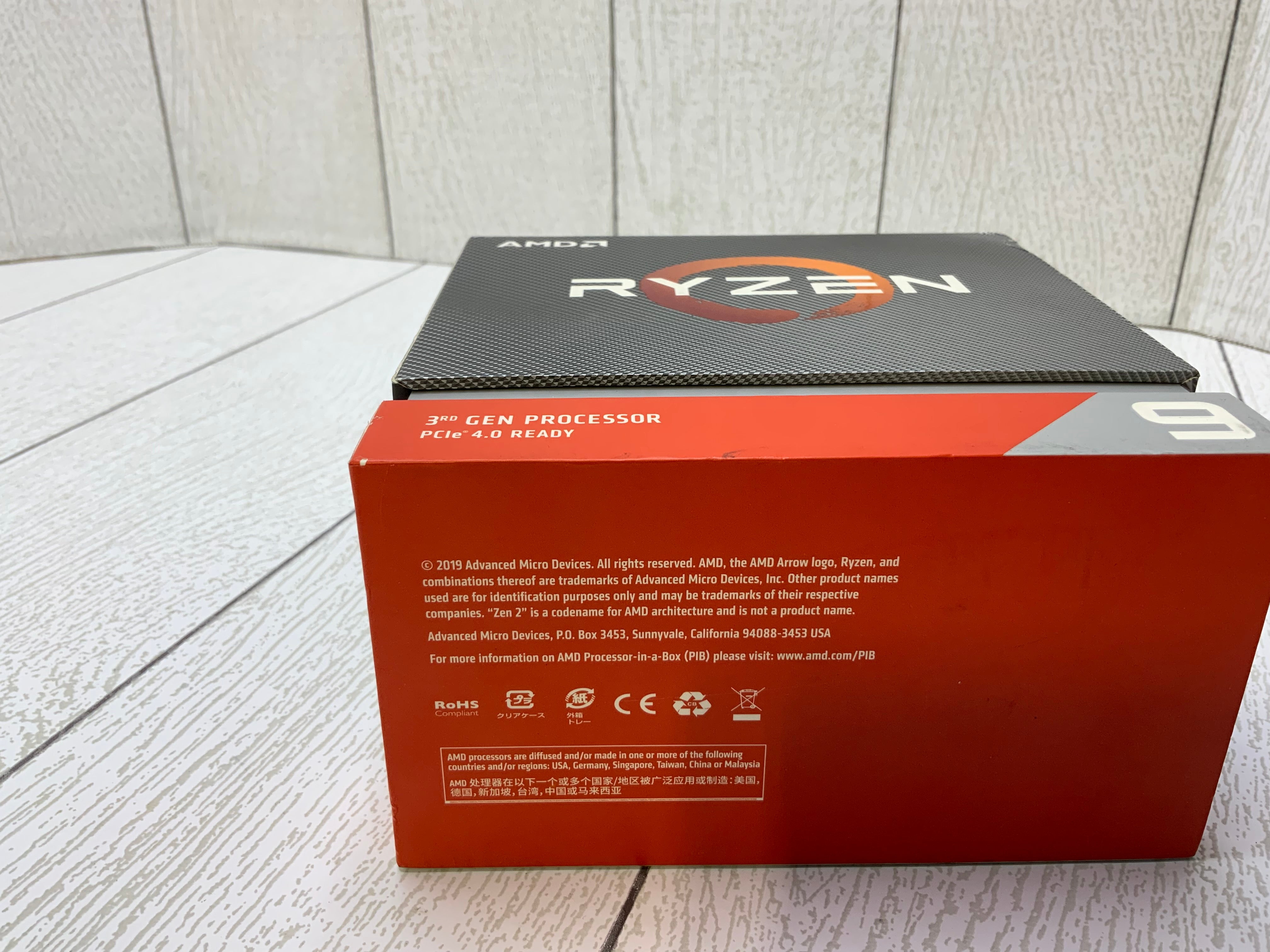 AMD Ryzen 9 3900XT 12-core, 24-Threads Unlocked Desktop Processor