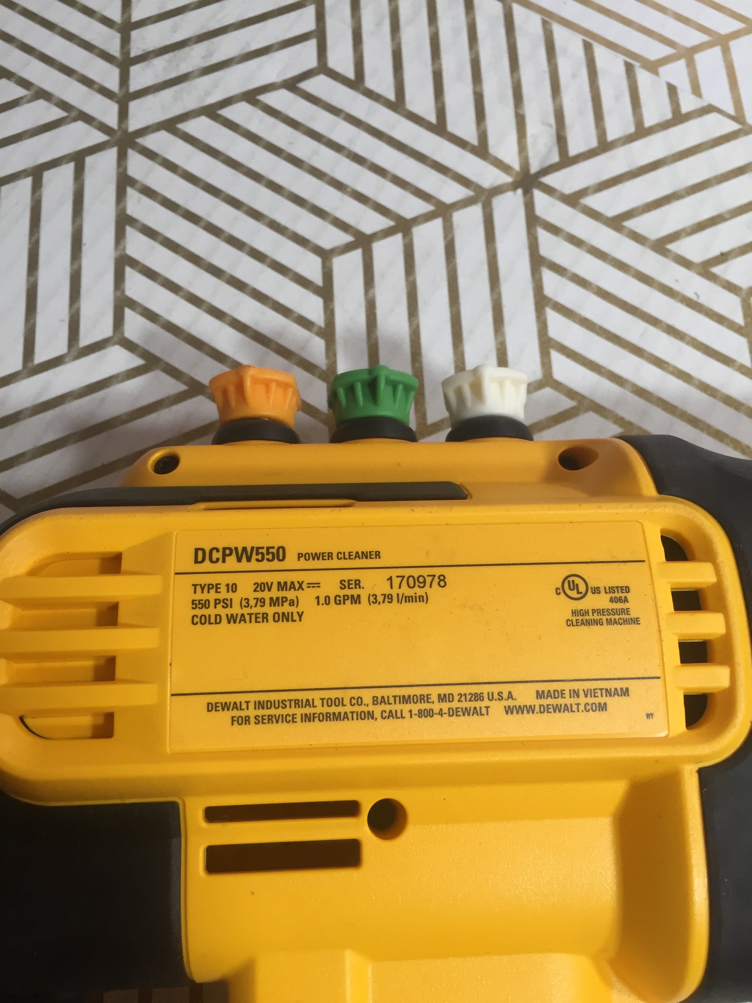 DEWALT DCPW550 Cordless Pressure Washer, Power Cleaner, 550-PSI, 1.0 G