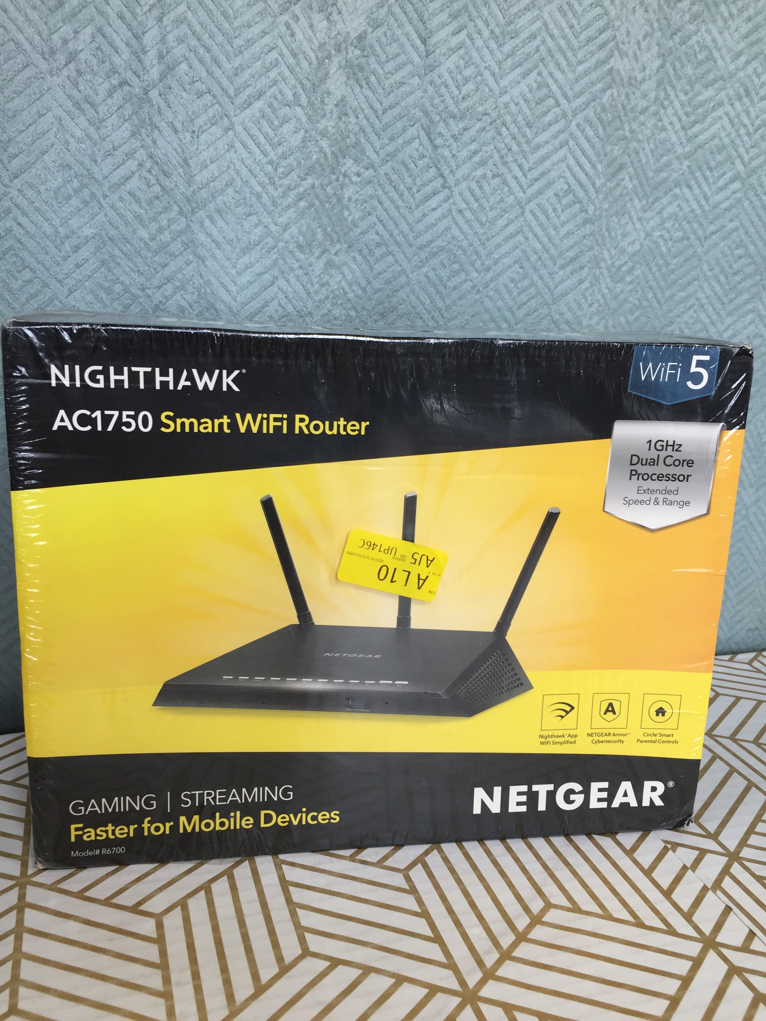 NETGEAR Nighthawk Smart Wi-Fi Router, R6700 - AC1750 *SEALED* NETGEAR Nighthawk Smart Wi-Fi Router, R6700 - AC1750 *SEALED*